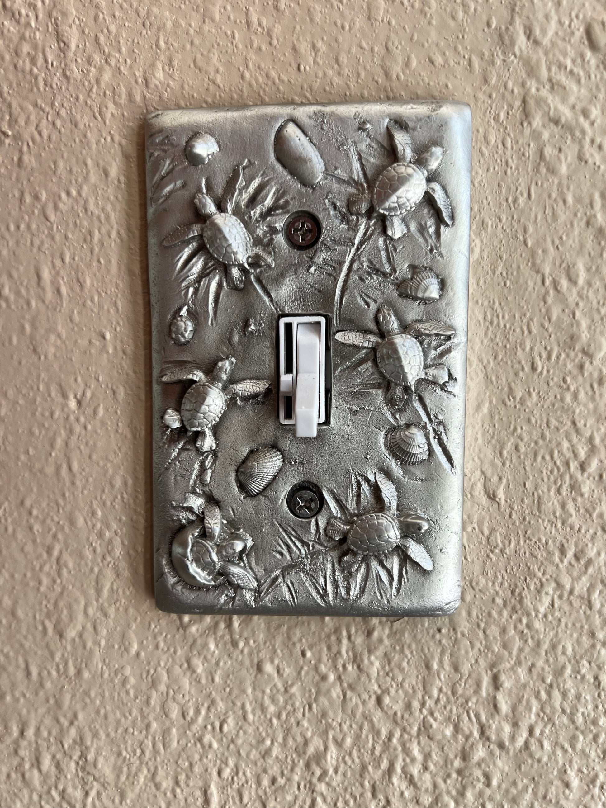 Sea Turtle Hatchlings Single Switch Plate – Pewter – Big Blue by Roland ...